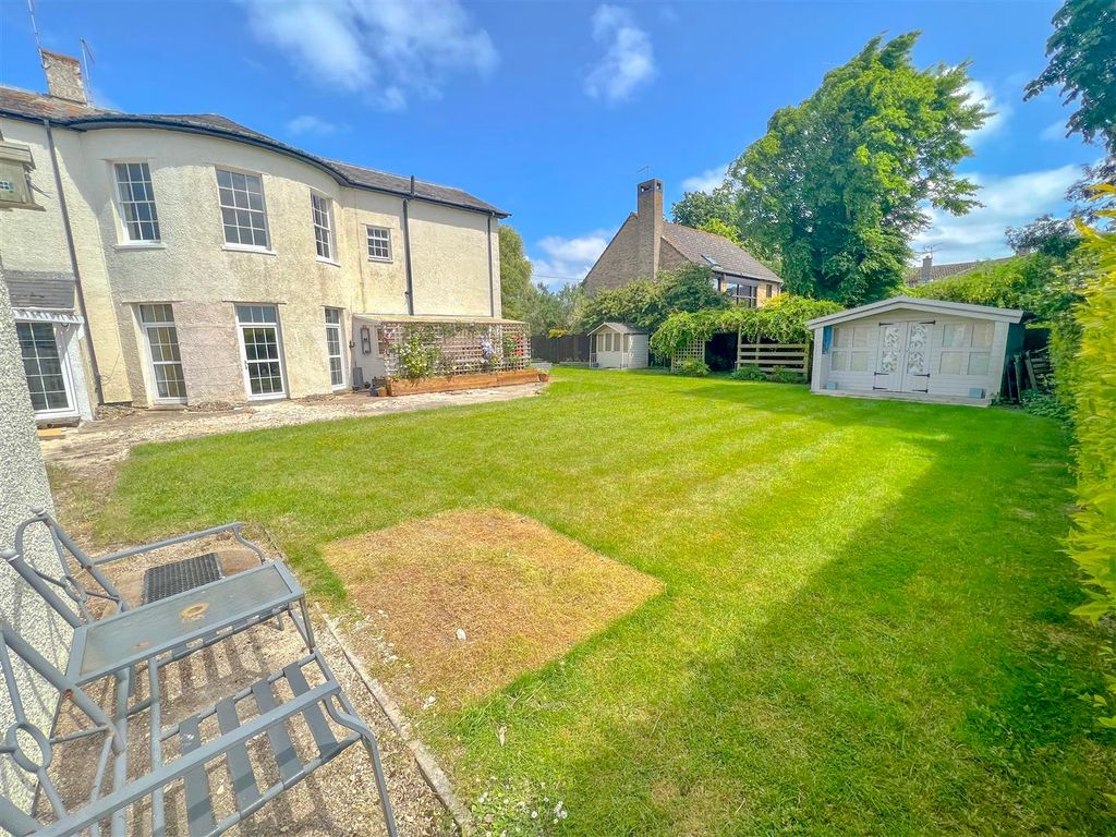2 bed flat for sale in Kings Lane, Longcot, Faringdon SN7 - Zoopla