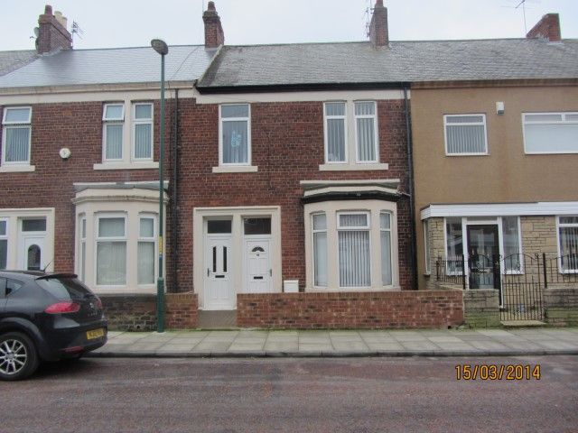 2 bed flat to rent in Quarry Road, Hebburn NE31, £550 pcm - Zoopla