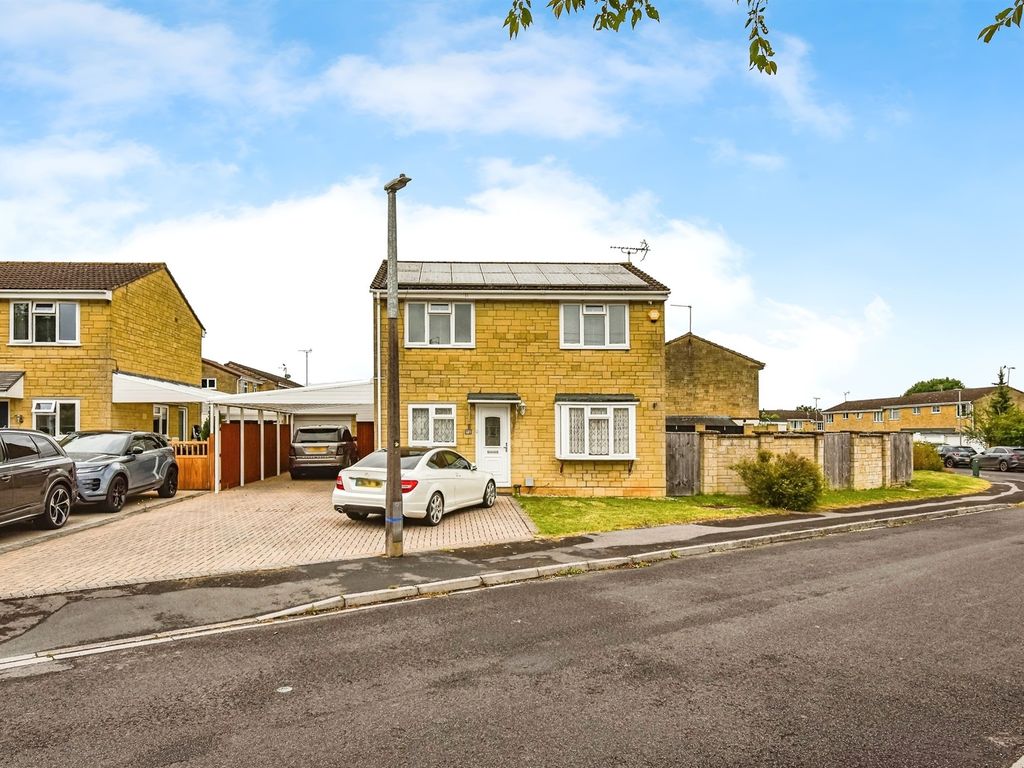 3 bed detached house for sale in Culverwell Road, Chippenham SN14, £ ...