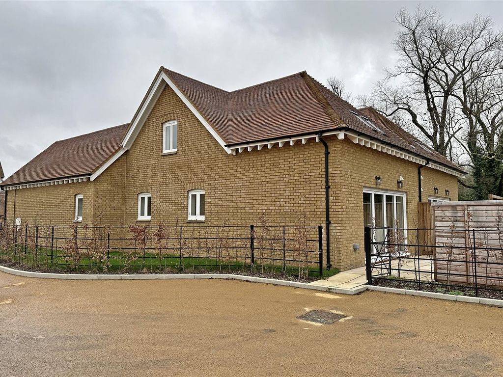 New home, 4 bed semi-detached house for sale in Oakley Gardens ...