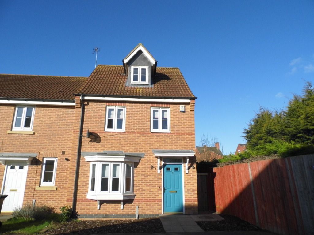 3 Bed End Terrace House To Rent In Hardwicke Close Grantham Ng31 £900