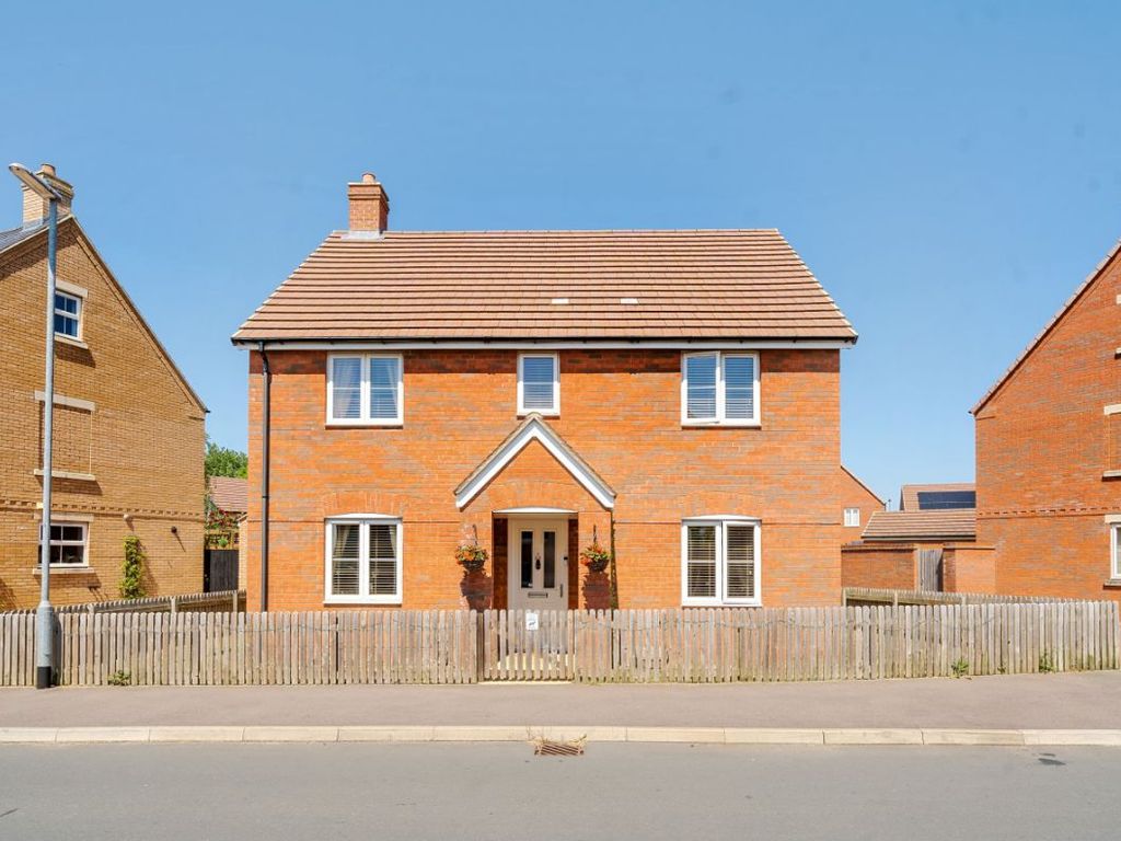 4 bed detached house for sale in Thillans, Cranfield, Bedford MK43 - Zoopla
