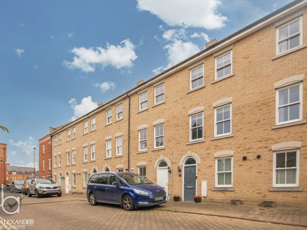 3 bed town house for sale in Garland Road, Colchester CO2, £350,000 ...