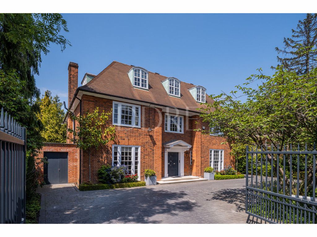 7 bed detached house for sale in Winnington Road, London N2 - Zoopla