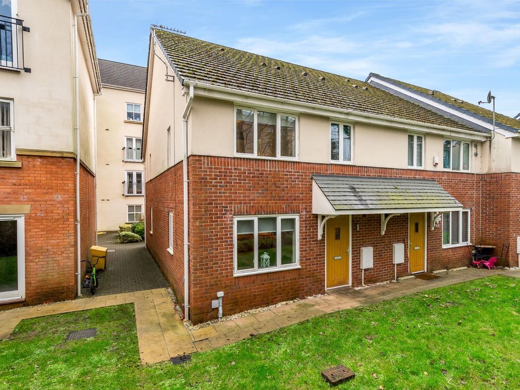 2 Bed Town House For Sale In Clarendon Gardens Bromley Cross Bolton