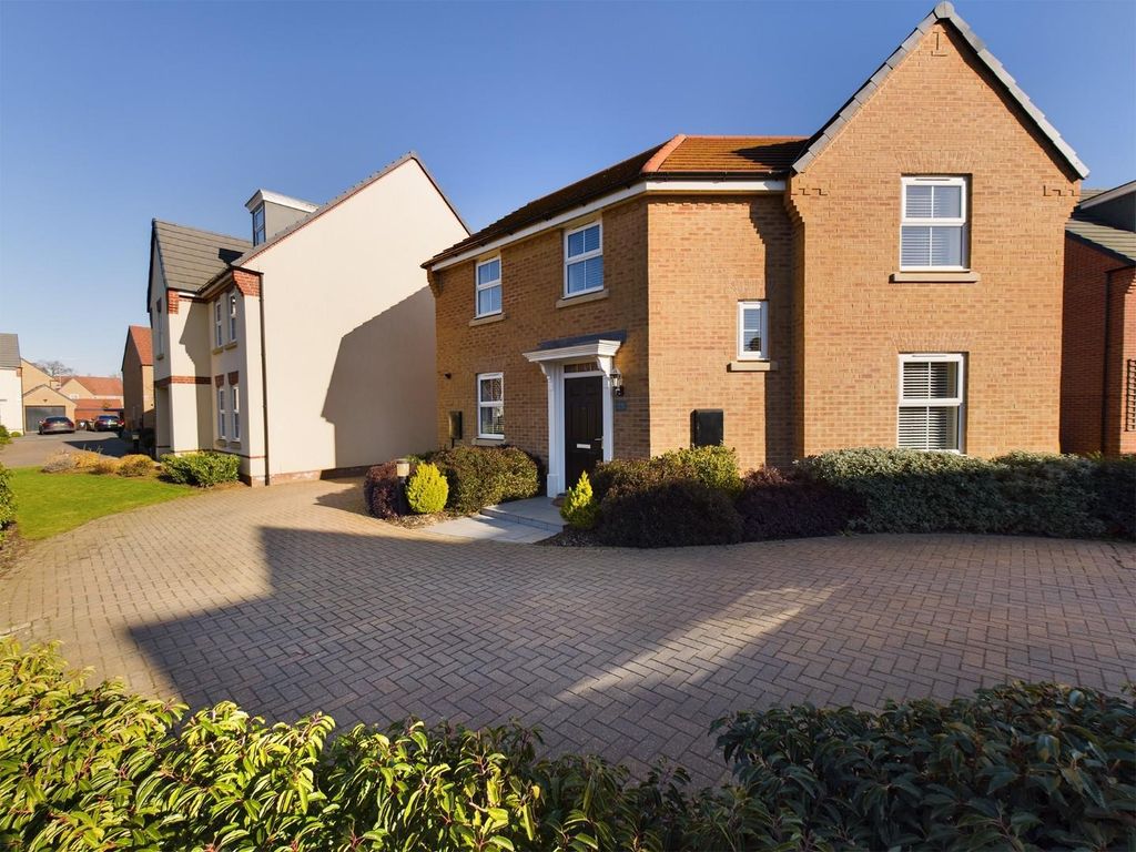 3 bed detached house for sale in Aspinal Road, Moulton, Northampton NN3 ...