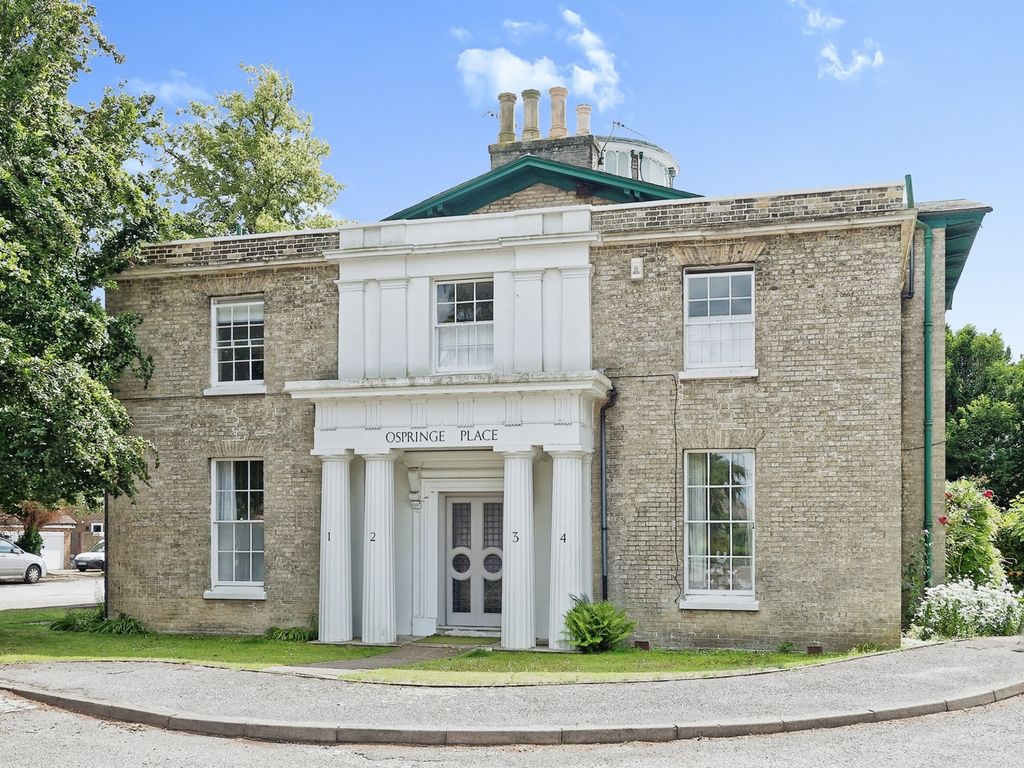 2 bed flat for sale in Ospringe Place, Faversham ME13, £330,000 - Zoopla