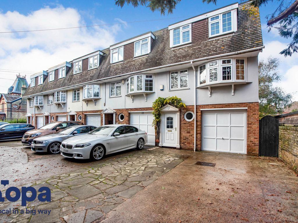 3 bed end terrace house for sale in Pelham Road, Gravesend DA11, £550,000 - Zoopla
