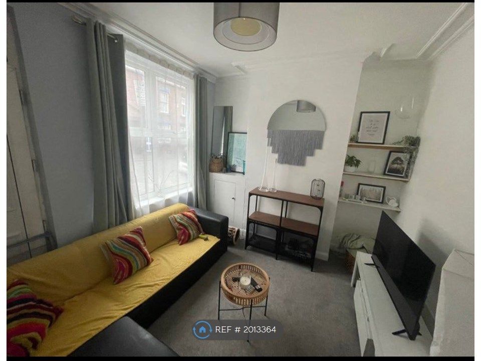 Room to rent in Neil Road, Sheffield S11, £695 pcm - Zoopla