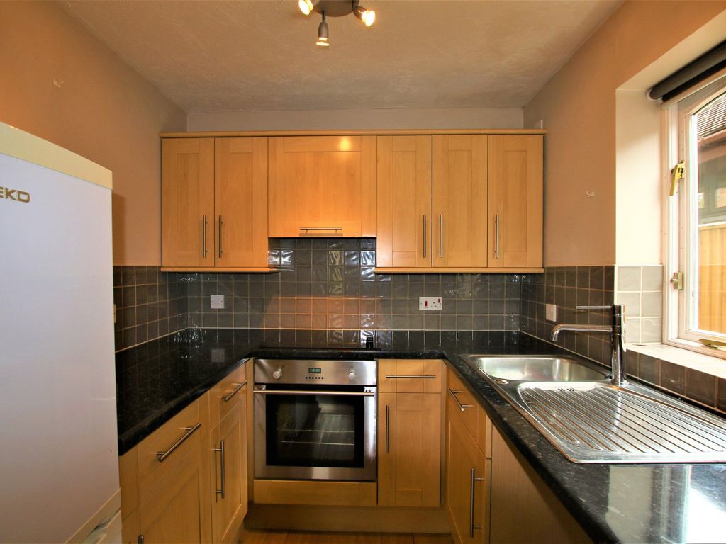 1 bed semi-detached house for sale in High Street, Colnbrook, Slough ...