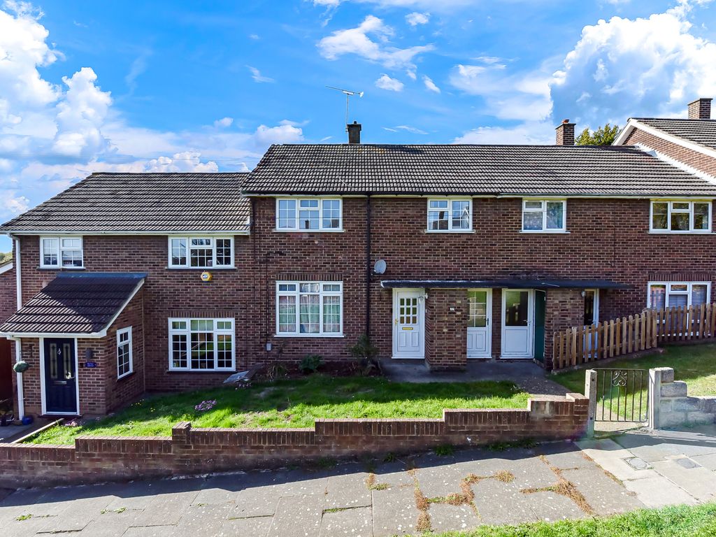 3 Bed Terraced House To Rent In Laburnum Road Strood Rochester Kent