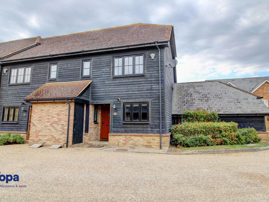 4 Bed Semi Detached House For Sale In Russett Farm Rainham Gillingham