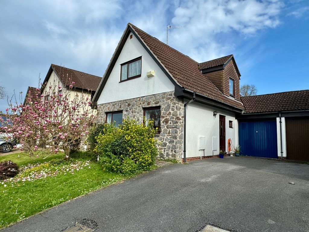 3 Bed Link Detached House For Sale In Westwood Road Ogwell Newton