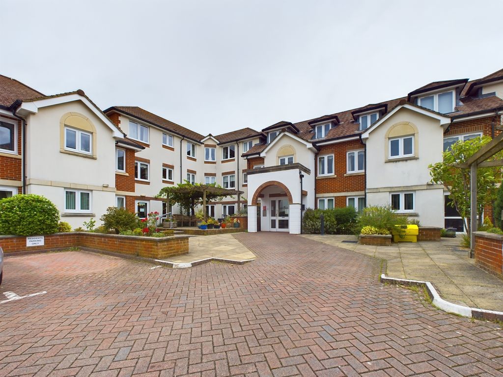 1 Bed Property For Sale In Manton Court Retirement Development Kings