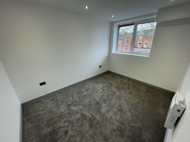 1 bed flat to rent in Prospect Hill, Redditch B97, £800 pcm - Zoopla