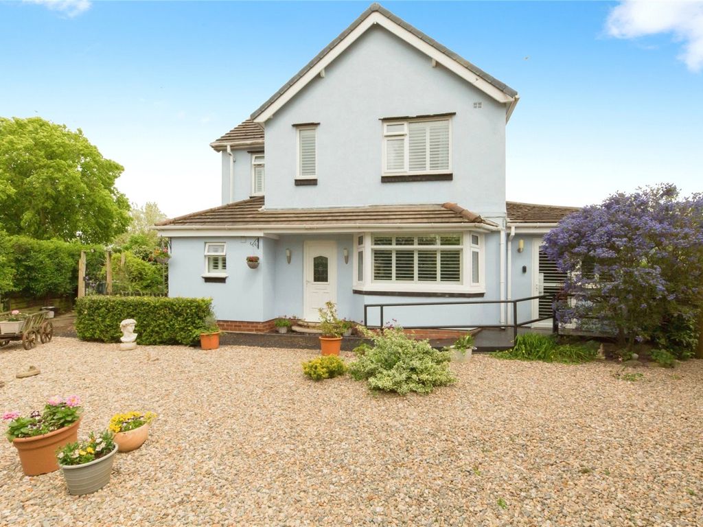 4 bed detached house for sale in Middlewich Street, Crewe, Cheshire CW1 ...