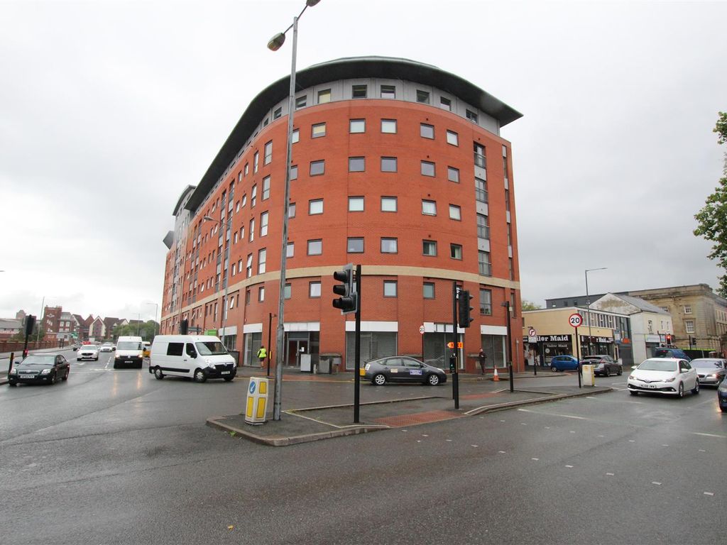 2 bed flat to rent in Marsden House, Marsden Road, Bolton BL1, £895 pcm ...