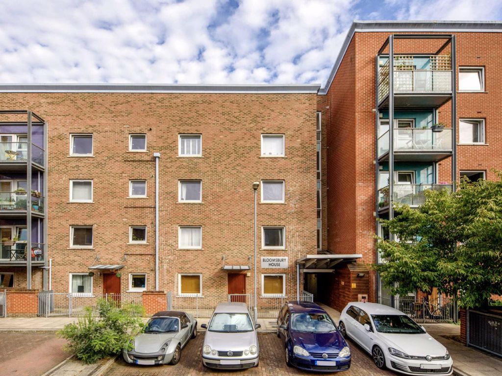 1 bed flat for sale in Chillington Drive, London SW11 - Zoopla