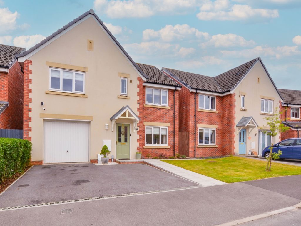 5 Bed Detached House For Sale In Teachers Way Melksham Wiltshire Sn12
