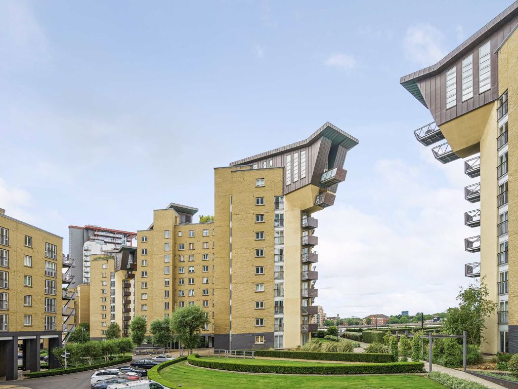 1 bed flat to rent in Westferry Road, London E14 - Zoopla