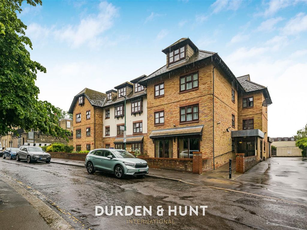 1 bed property for sale in Nightingale Lane, Wanstead E11, £235,000 ...