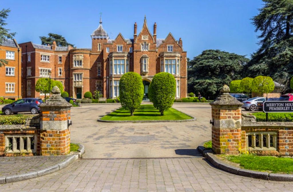 3 bed flat for sale in Longbourn, Windsor SL4 - Zoopla