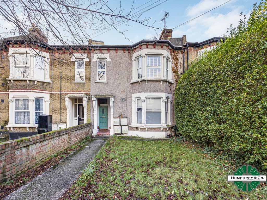 1 bed maisonette to rent in Bulwer Road, London E11, £1,250 pcm - Zoopla