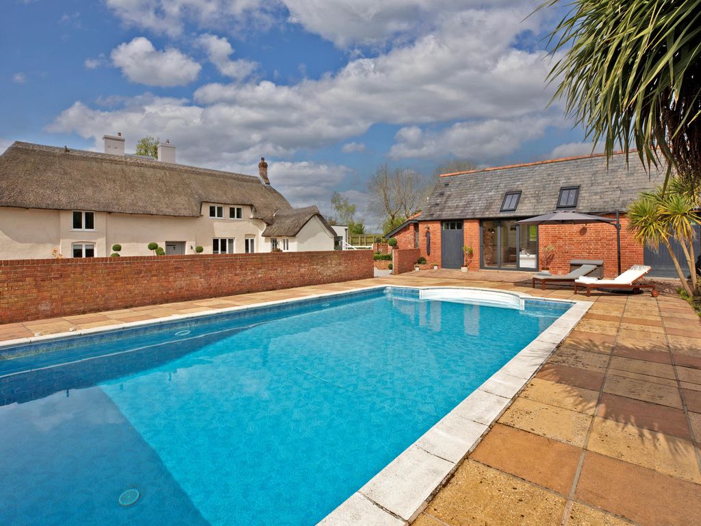 6 bed detached house for sale in Farringdon, Exeter, Devon EX5, £ ...