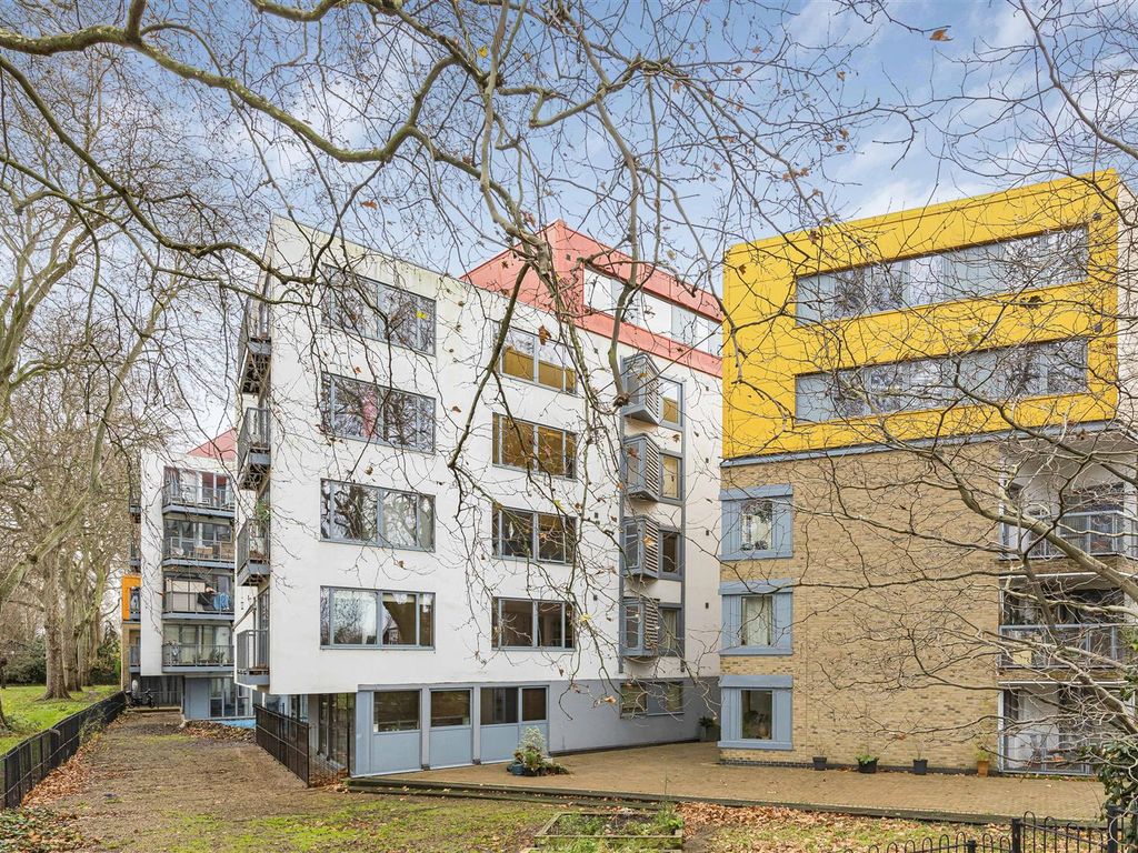 1 bed flat to rent in Paradise Park, Lea Bridge Road, Clapton, Hackney ...