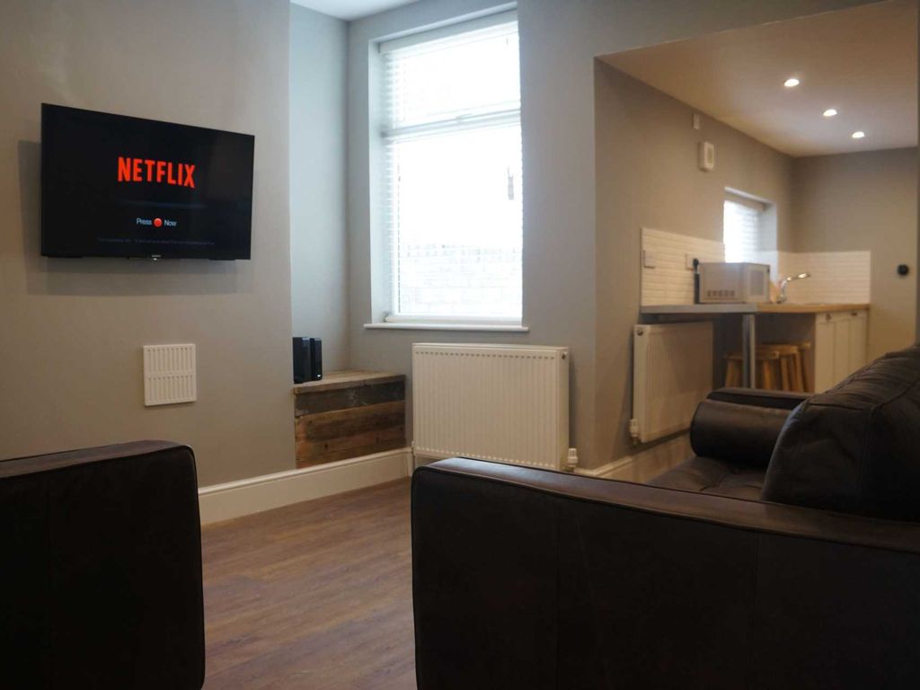 4 bed property to rent in Kellit Road, Liverpool L15, £2,236 pcm - Zoopla