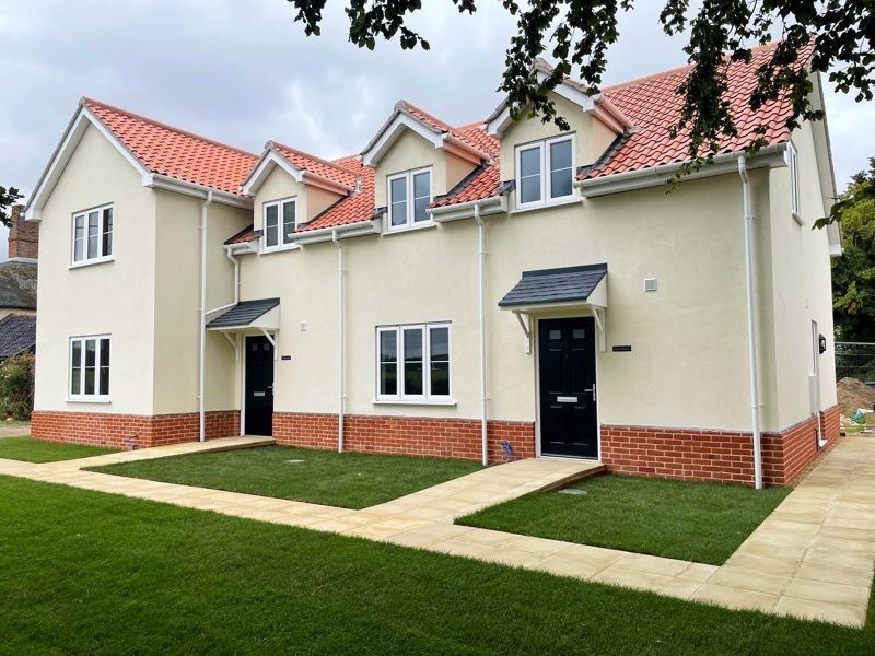 3 Bed Semi Detached House For Sale In Bury Road Stanton Bury St