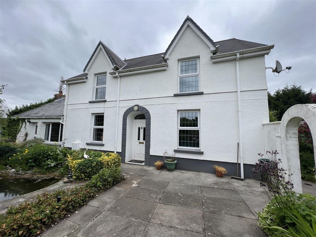 3 bed detached house for sale in Bishop Road, Ammanford SA18 - Zoopla