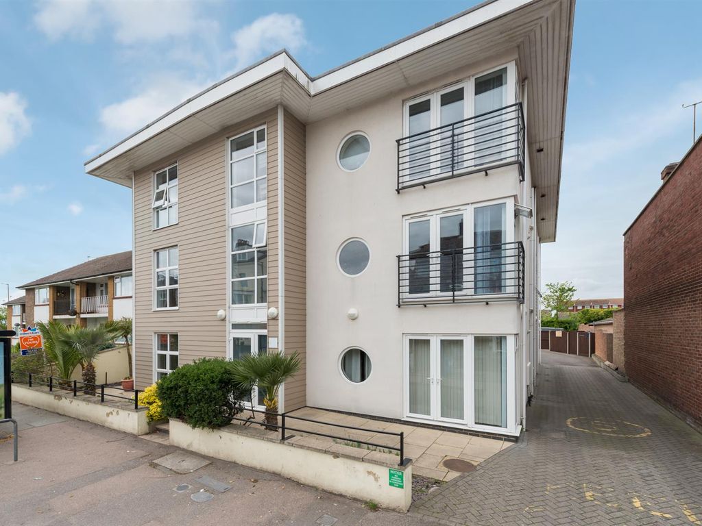 2 bed flat to rent in Grange Road, Ramsgate CT11 - Zoopla