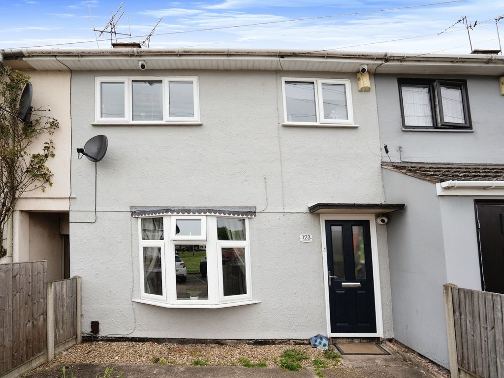 3 bed terraced house for sale in Sturdee Road, Leicester LE2 - Zoopla