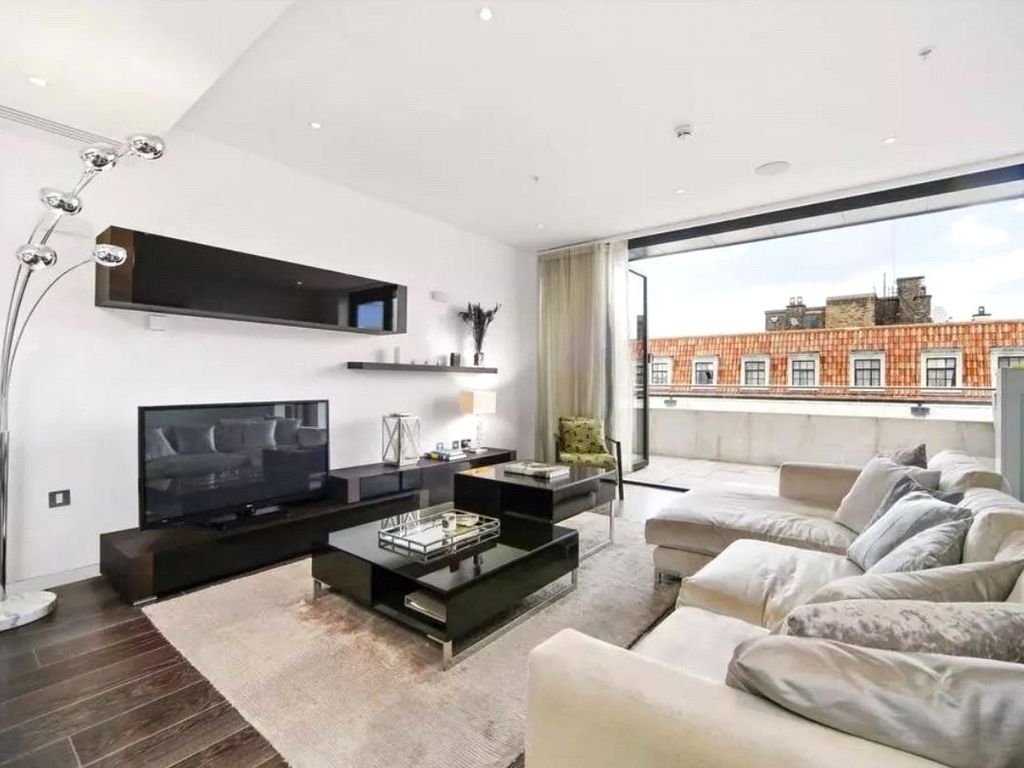 2 bed flat to rent in The Strand, Holborn, London WC2R, £4,800 pcm - Zoopla