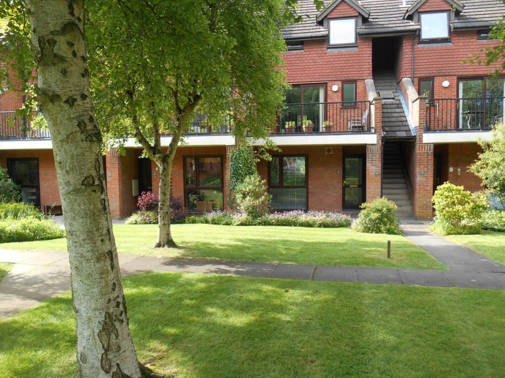 1 Bed Flat To Rent In Lynbury Court Rickmansworth Road Watford Wd18