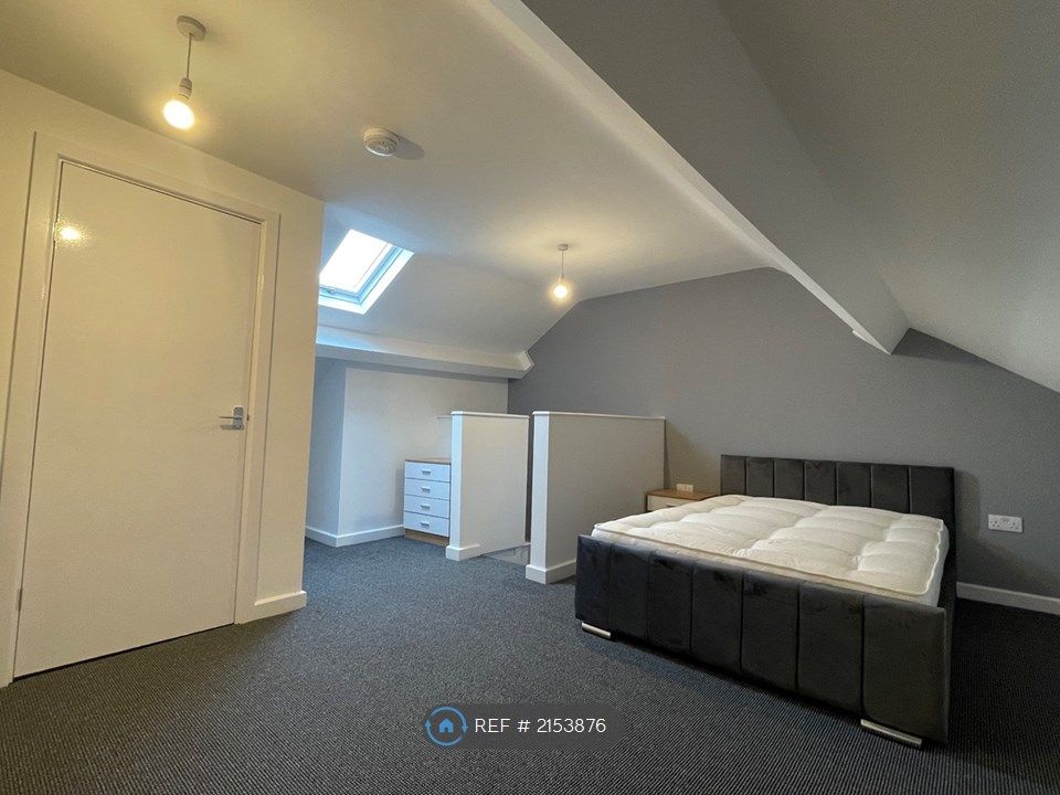 Room to rent in Commercial Gate, Mansfield NG18, £498 pcm - Zoopla