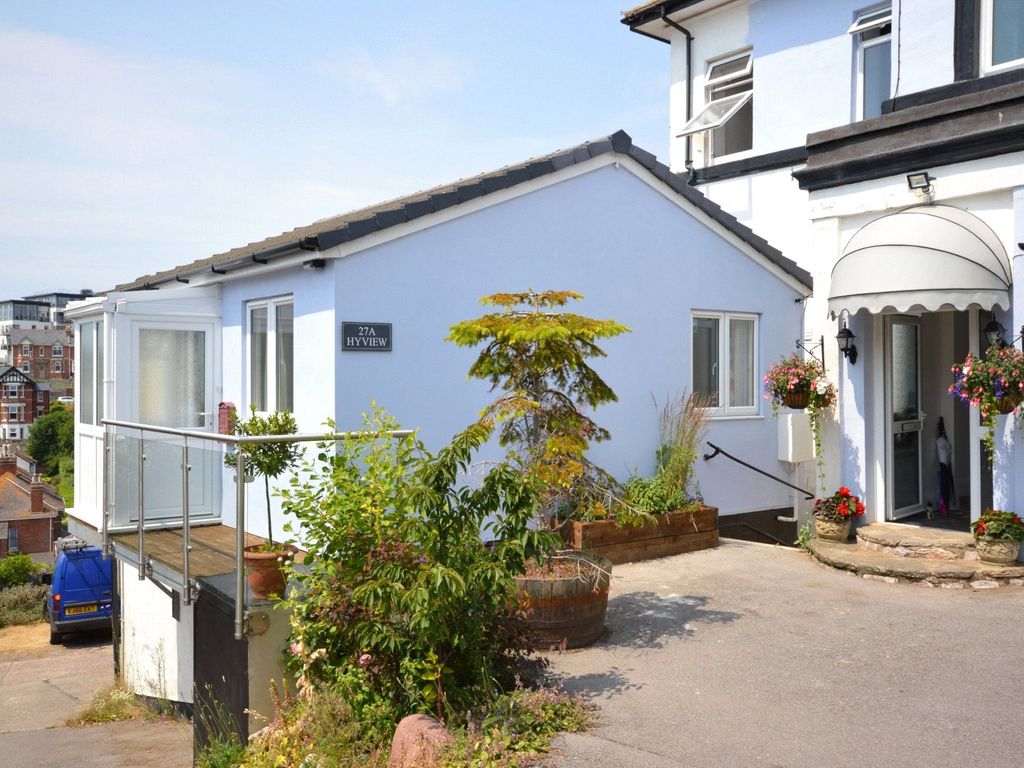 2 bed bungalow to rent in Barnpark Road, Teignmouth, Devon TQ14, £750 ...