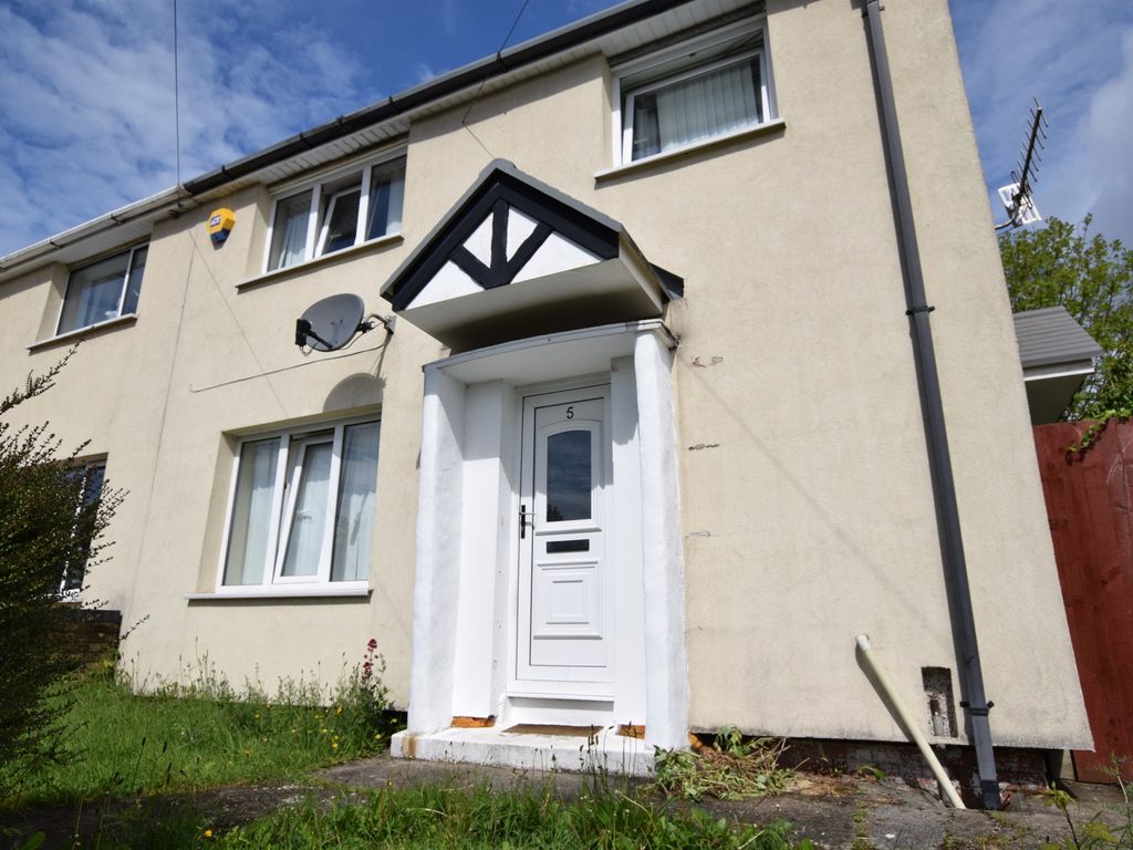 3 Bed Semi Detached House For Sale In Bryngoleu Cefn Hengoed Hengoed
