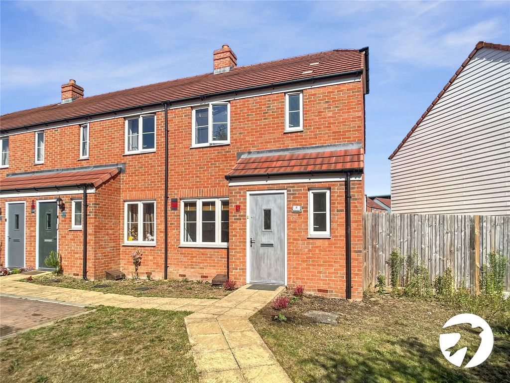 3 Bed End Terrace House For Sale In Henry Walk Dartford Kent Da1 £