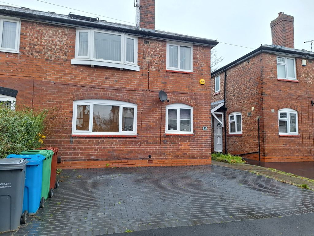 3 Bed Semi Detached House For Sale In Kingswood Road Fallowfield