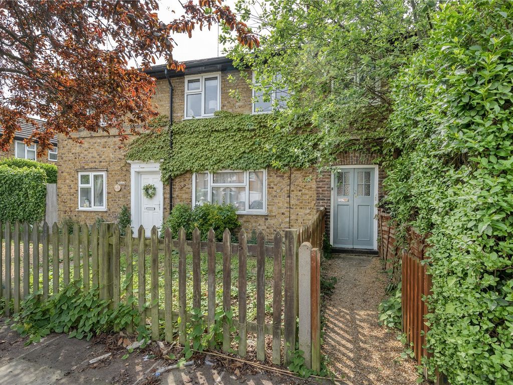 2 bed flat for sale in Dudley Road, Richmond TW9 - Zoopla