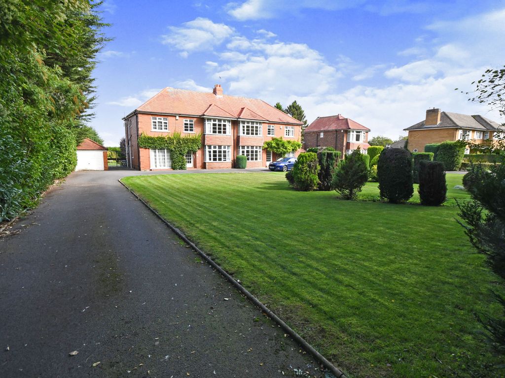 4 Bed Detached House For Sale In Lincoln Road Branston Lincoln Ln4