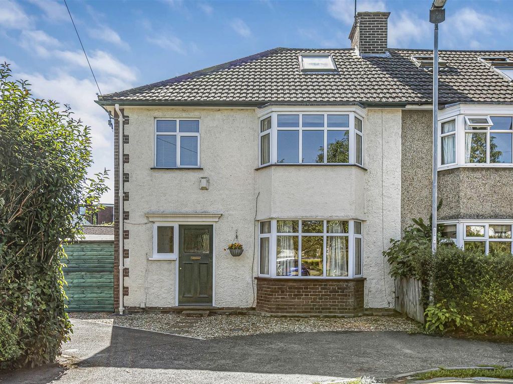 3 Bed Semi Detached House For Sale In St Margarets Square Cambridge