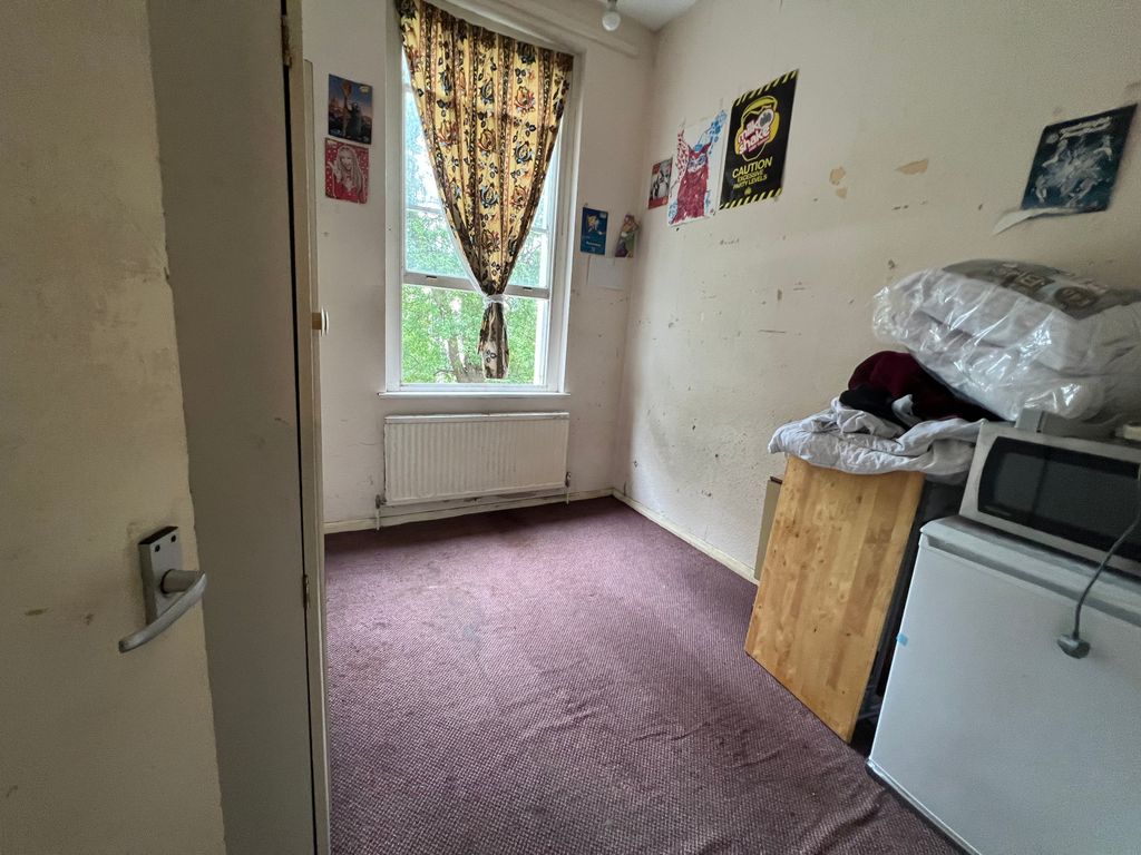 Room to rent in Princess Road, London NW6, £630 pcm - Zoopla