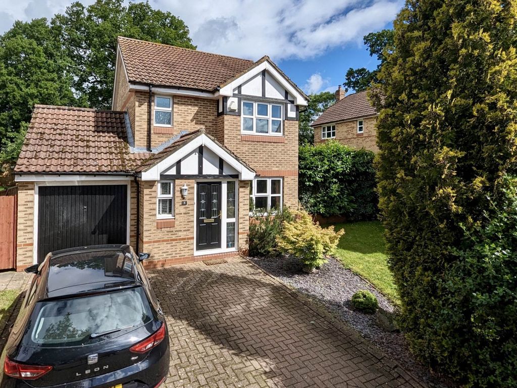 3 bed detached house for sale in Little Catherells, Hemel Hempstead HP1 ...