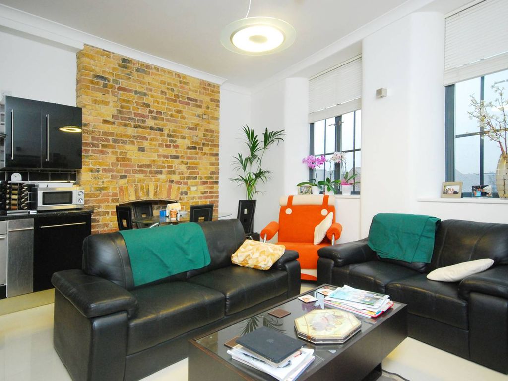 2 bed flat to rent in Commercial Street, Spitalfields, London E1, £ ...