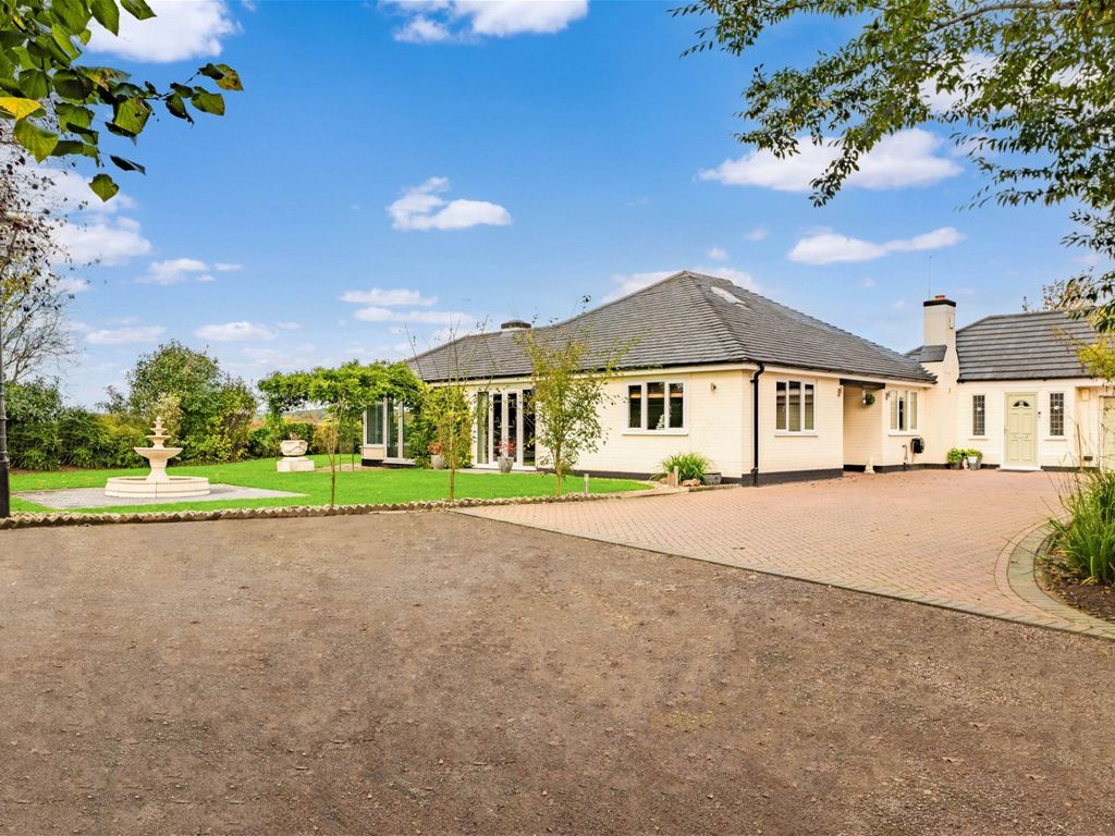 2 bed detached house for sale in Staythorpe Road, Averham, Newark NG23 ...