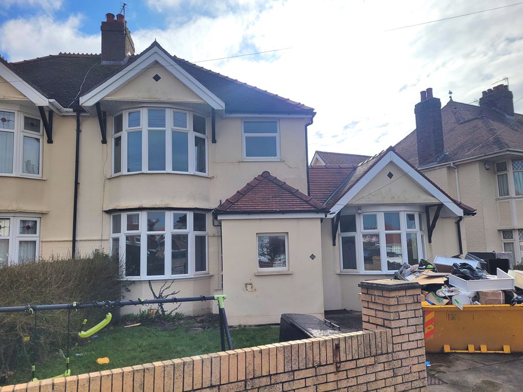 3 Bed Semi Detached House For Sale In Windsor Road Porthcawl Cf36 £
