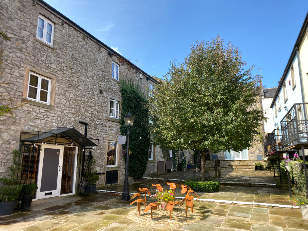Lee Carter House, Off Castlegate, Clitheroe BB7, Retail premises for ...
